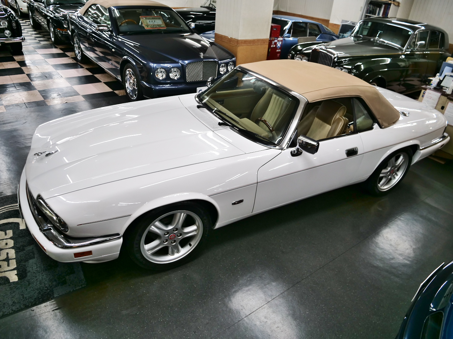 ブログ内「検察」欄に「95’XJSコンバ」 で、