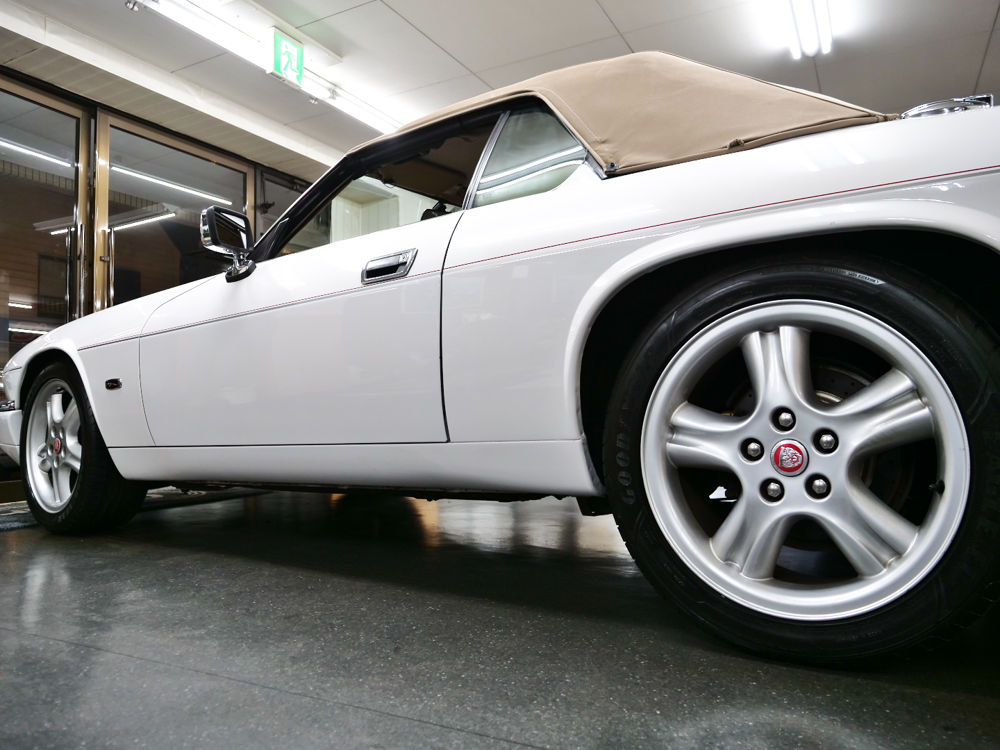 www caesar co jp 中 の ブログ 欄 クリック で ブログ 内 検察 欄 に 95 xjs コン バ で