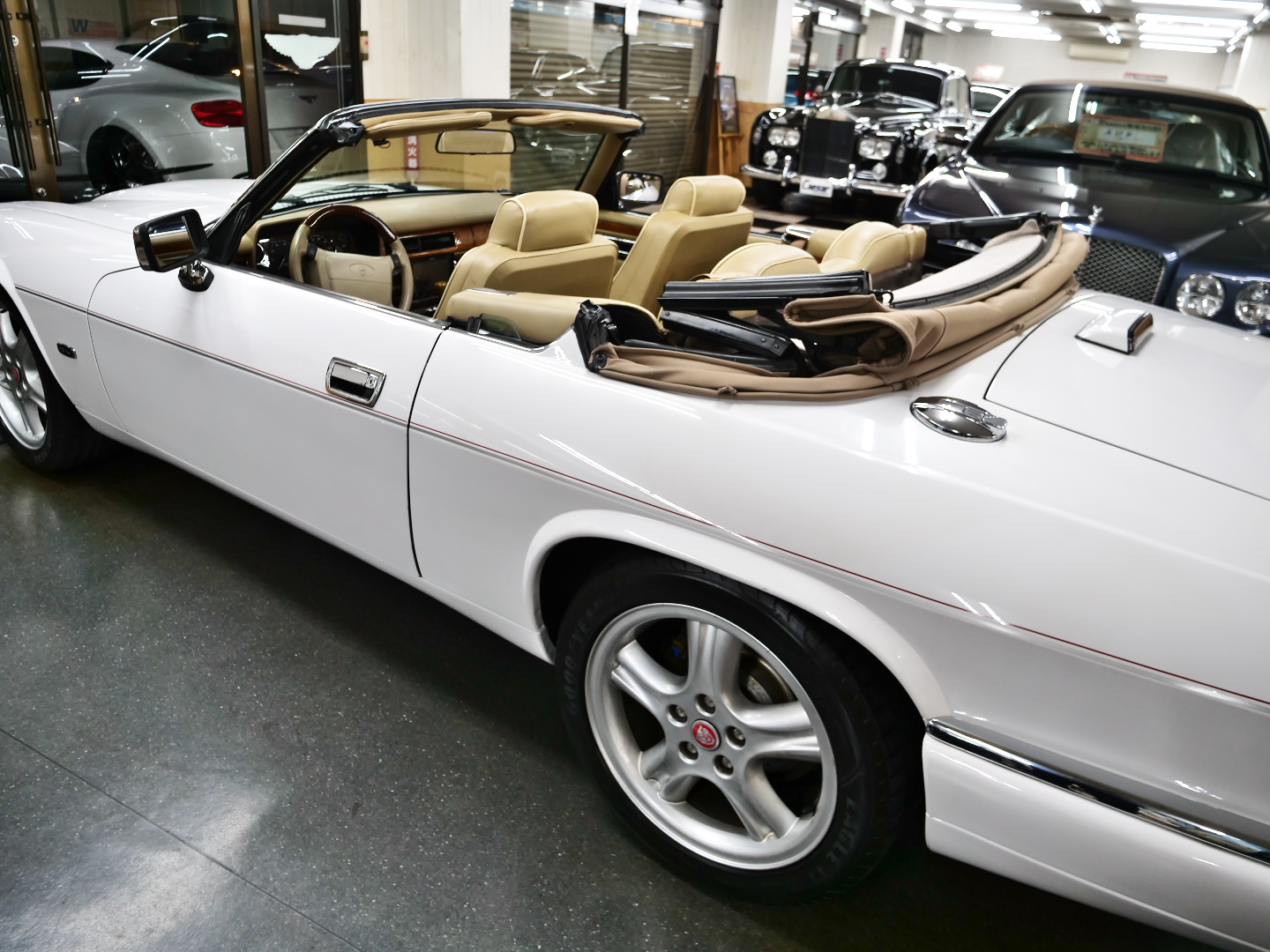 www caesar co jp 中 の ブログ 欄 クリック で ブログ 内 検察 欄 に 95 xjs コン バ で