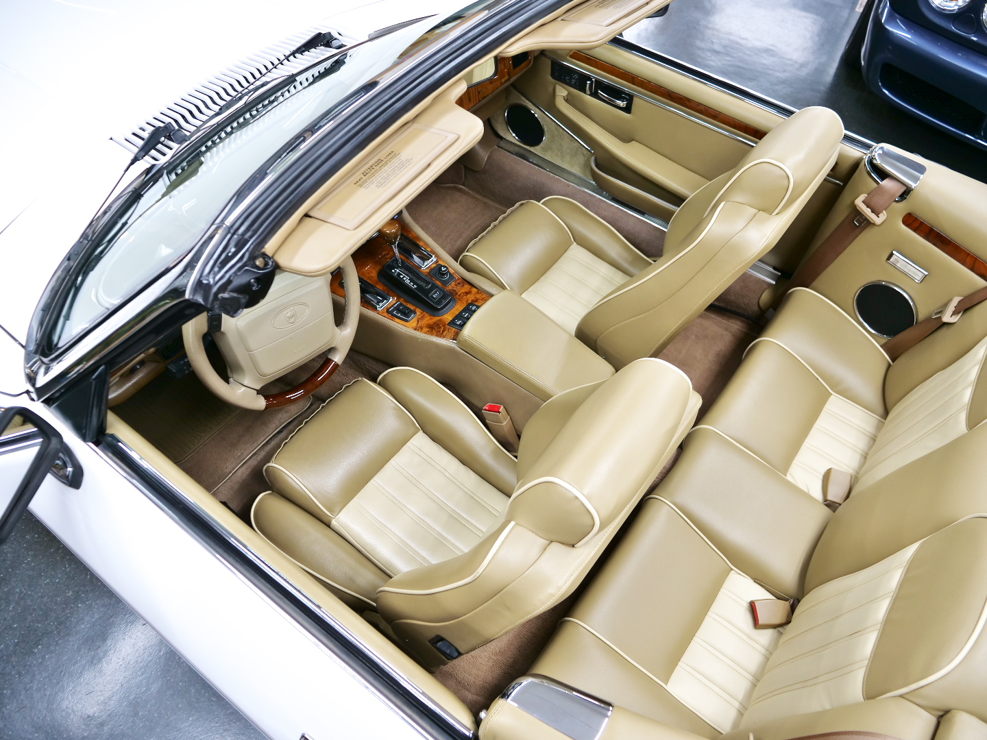 www caesar co jp 中 の ブログ 欄 クリック で ブログ 内 検察 欄 に 95 xjs コン バ で