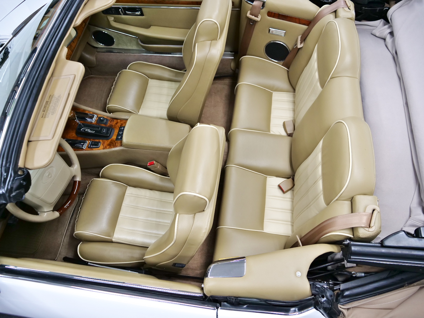 www caesar co jp 中 の ブログ 欄 クリック で ブログ 内 検察 欄 に 95 xjs コン バ で