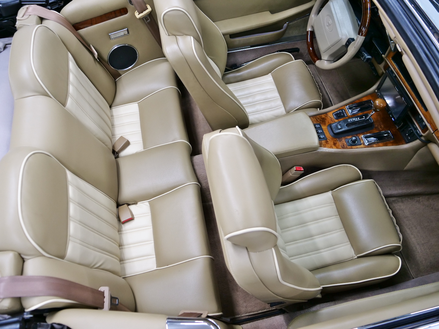 www caesar co jp 中 の ブログ 欄 クリック で ブログ 内 検察 欄 に 95 xjs コン バ で