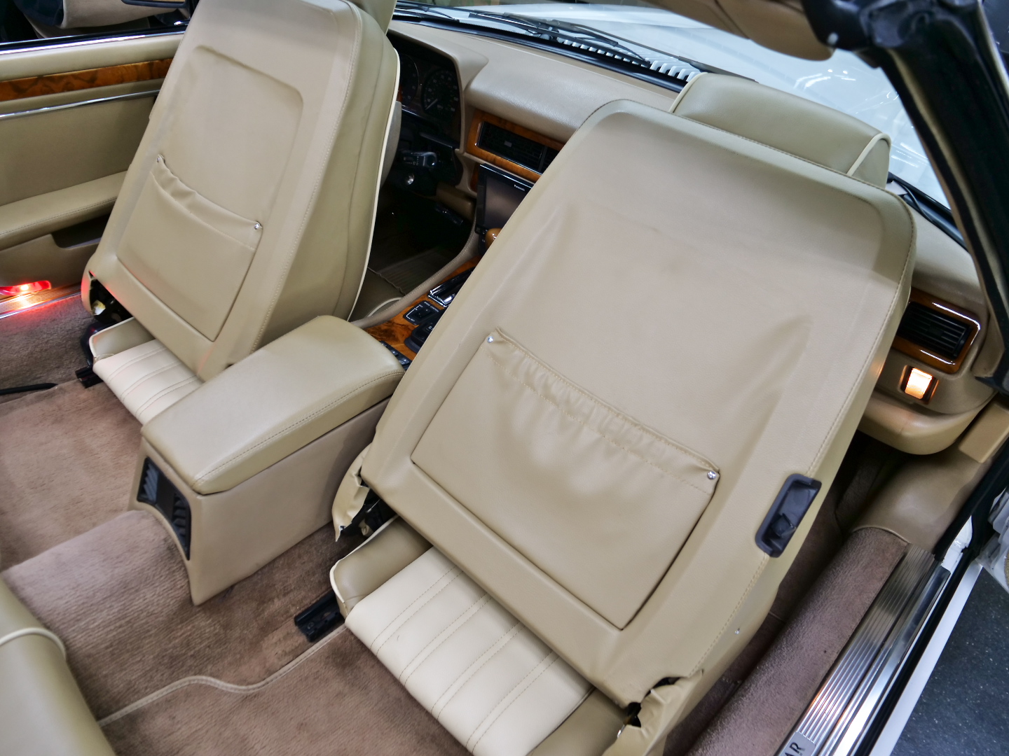 www caesar co jp 中 の ブログ 欄 クリック で ブログ 内 検察 欄 に 95 xjs コン バ で